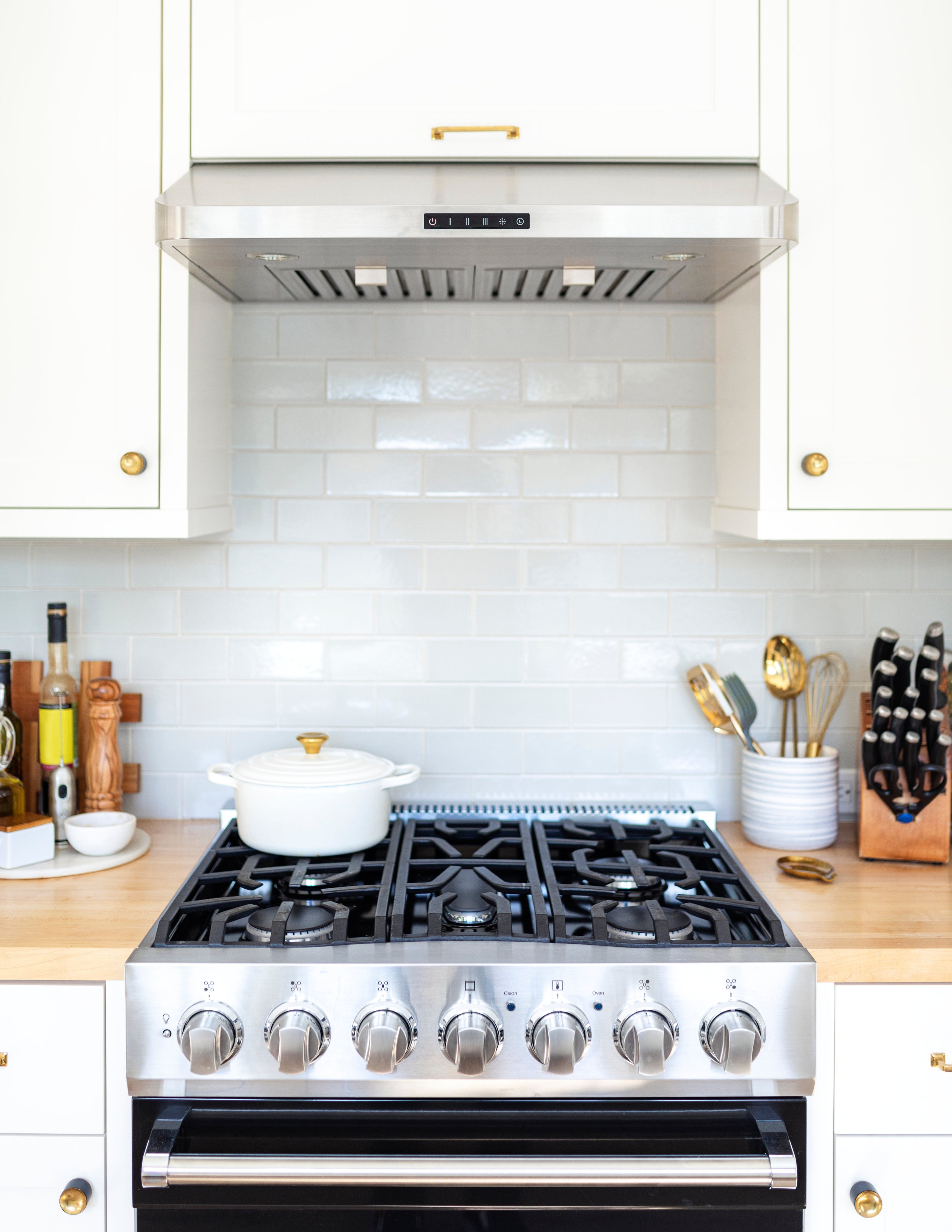 5 Types of Range Hoods to Complement a Kitchen - THOR Kitchen