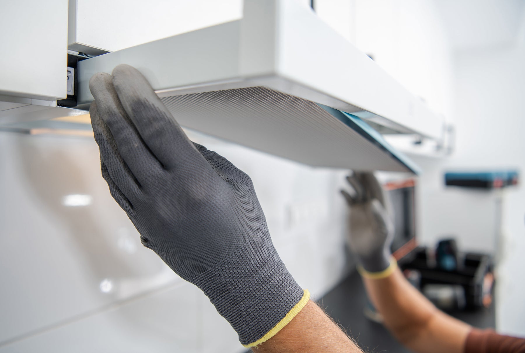 How to Clean a Range Hood Filter - THOR Kitchen, Inc.